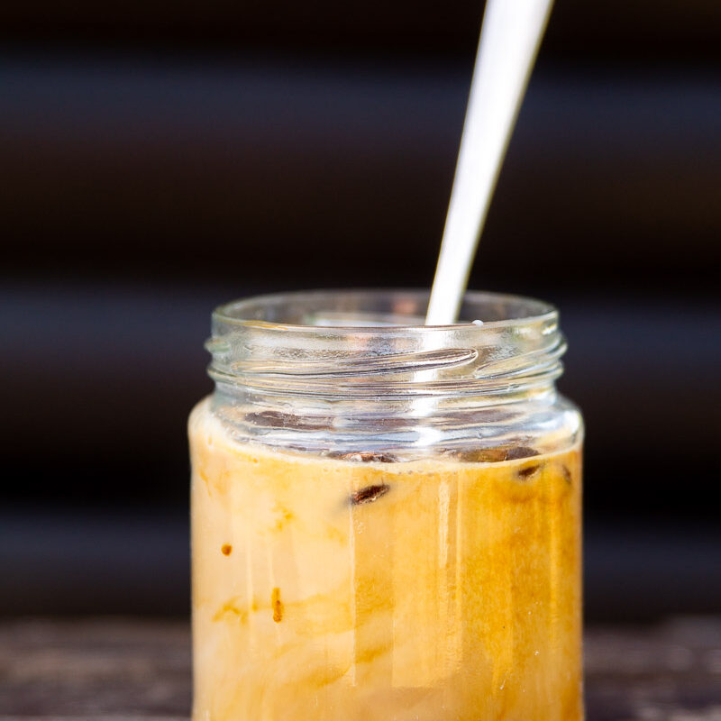 Iskaffe - opskrift på nem iskaffe med sødmælk - Stinna