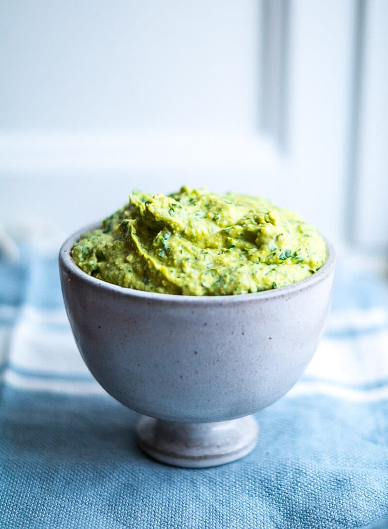 Grøn persille hummus - hummus med persille og spinat - Stinna