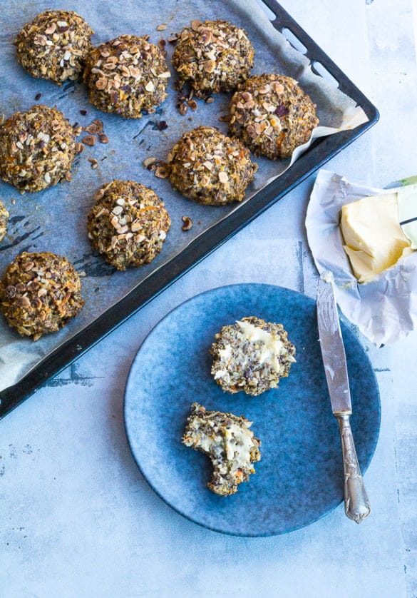 Rugstykker uden mel - grove boller med rugkerner - Stinna