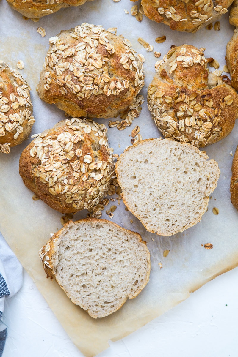 Grødboller - lækre og nemme boller med havregrød - Stinna