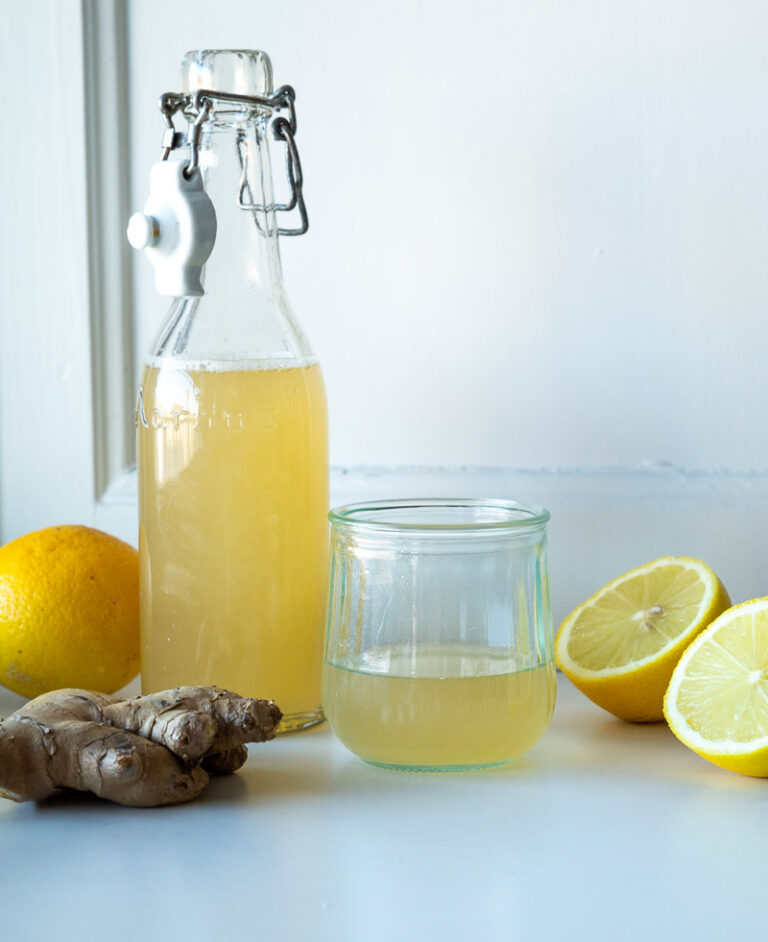 Ingefærshot med citron og honning - nem opskrift på ingefærshots - Stinna