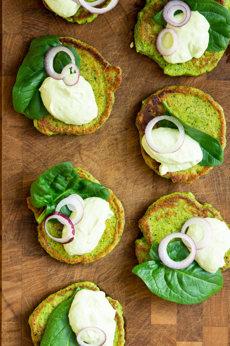 Vegetarisk blinis med guacamole og rødløg - opskrift på blinis- Stinna