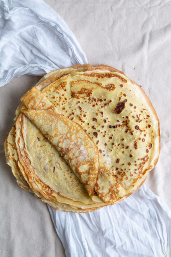 Pandekager - opskrift på søde gammeldags pandekager - Stinna