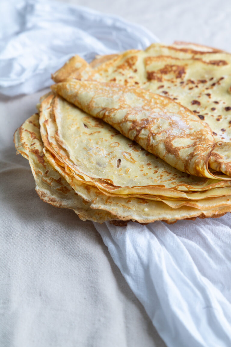 Pandekager - opskrift på søde gammeldags pandekager - Stinna