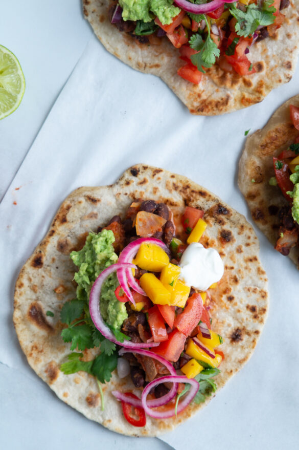 Vegetar taco | opskrift på lækre vegetariske tacos med bønnefyld