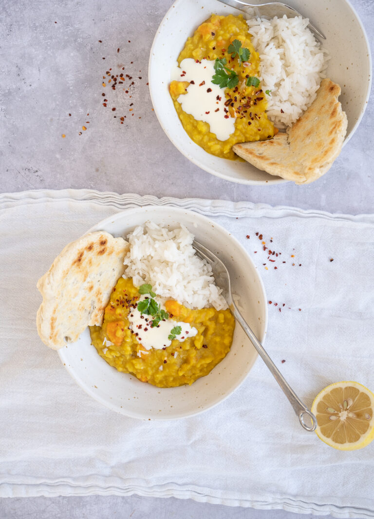 Gul dahl | opskrift på daal med gule linser, karry og søde kartofler