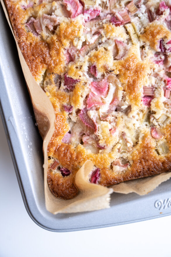 Nem rabarberkage - utrolig lækker kage med rabarber og kokos